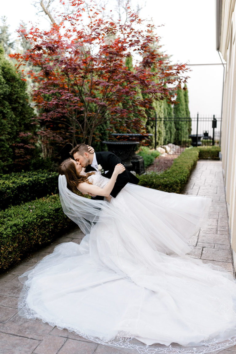 We just got engaged, now what? 5 Things to Start Wedding Planning