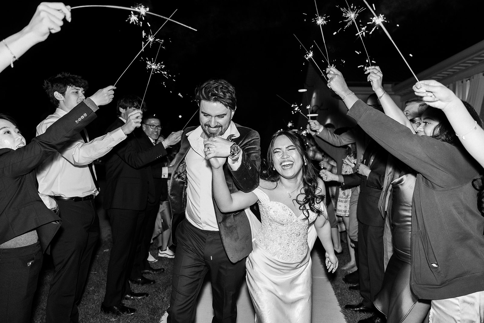 We just got engaged, now what? 5 Things to Start Wedding Planning