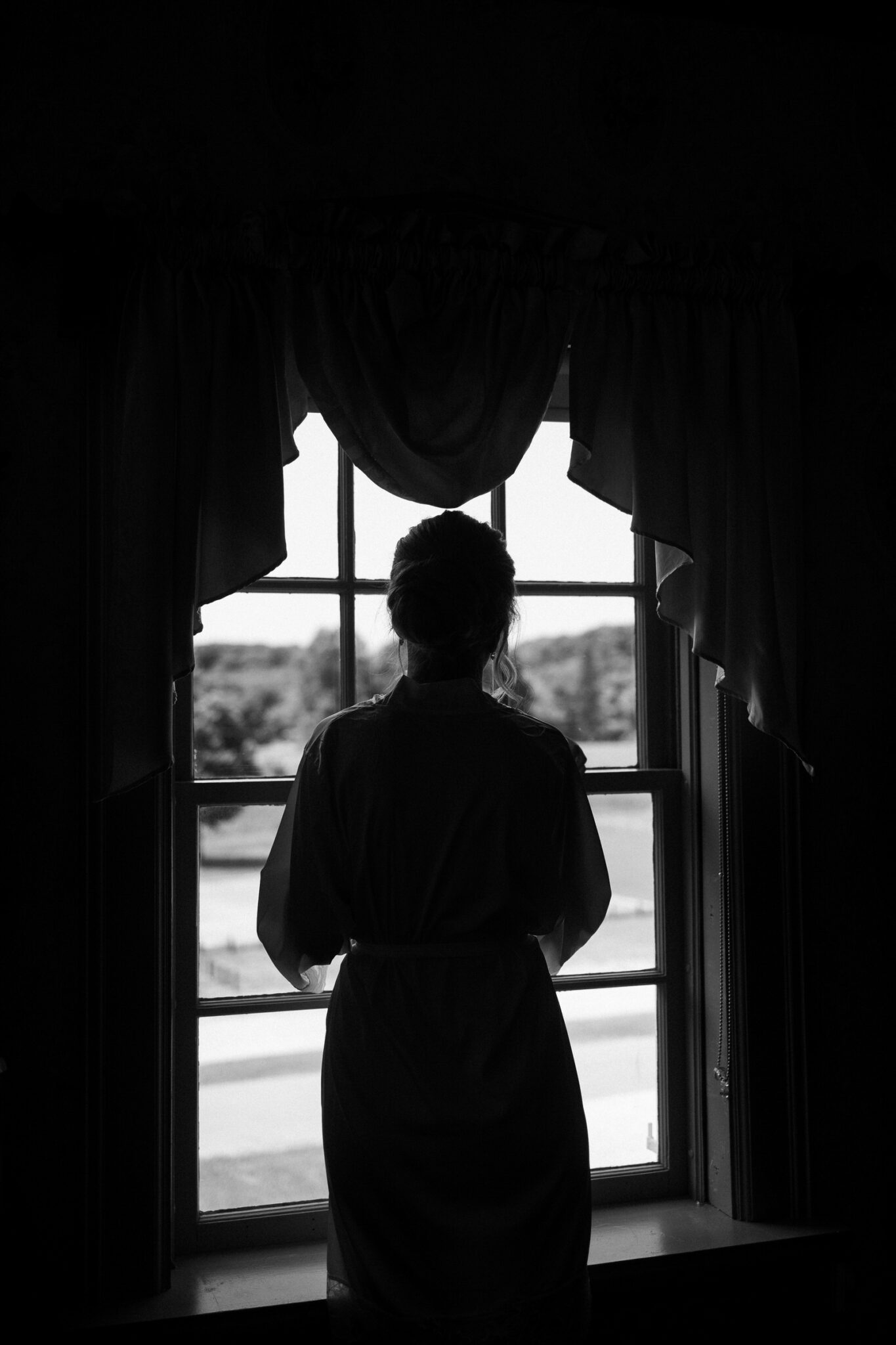 Timeless and Romantic Felt Mansion Wedding | Monica and Ricky