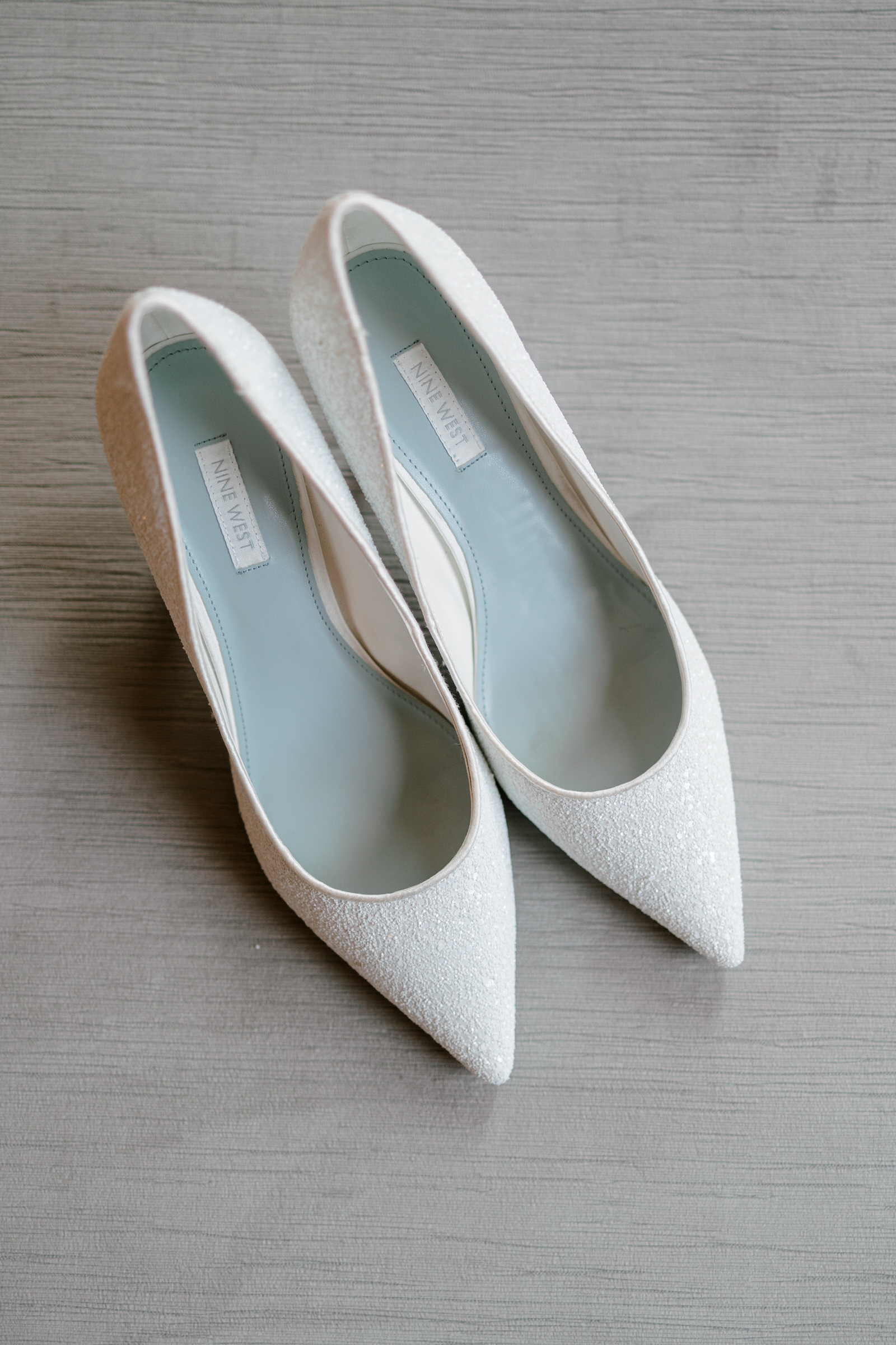 Timeless and Romantic Felt Mansion Wedding | Monica and Ricky